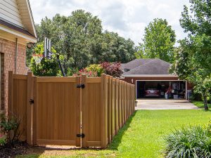 Residential Vinyl Privacy Fence |B&T Fencing